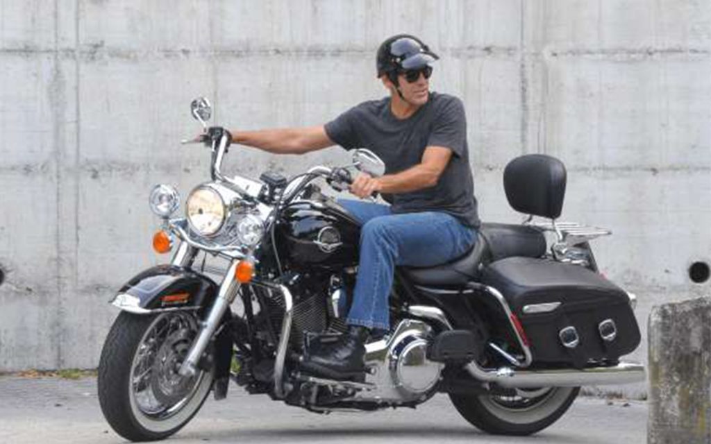 Conheça as motos de luxo das celebridades - Boat Shopping