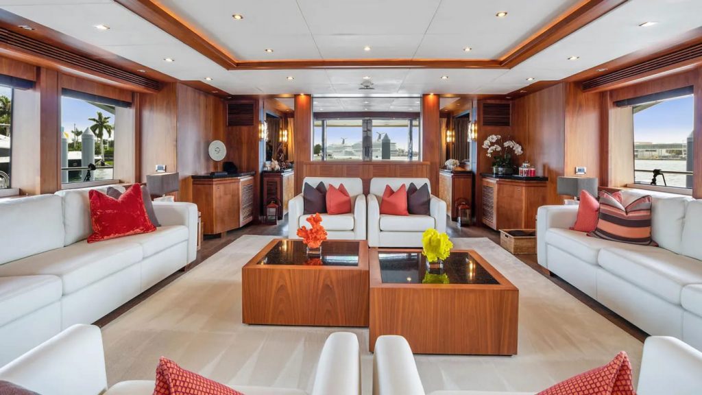 Iate a motor Kefi, da Sunseeker, é vendido e renomeado Acacia - Boat ...